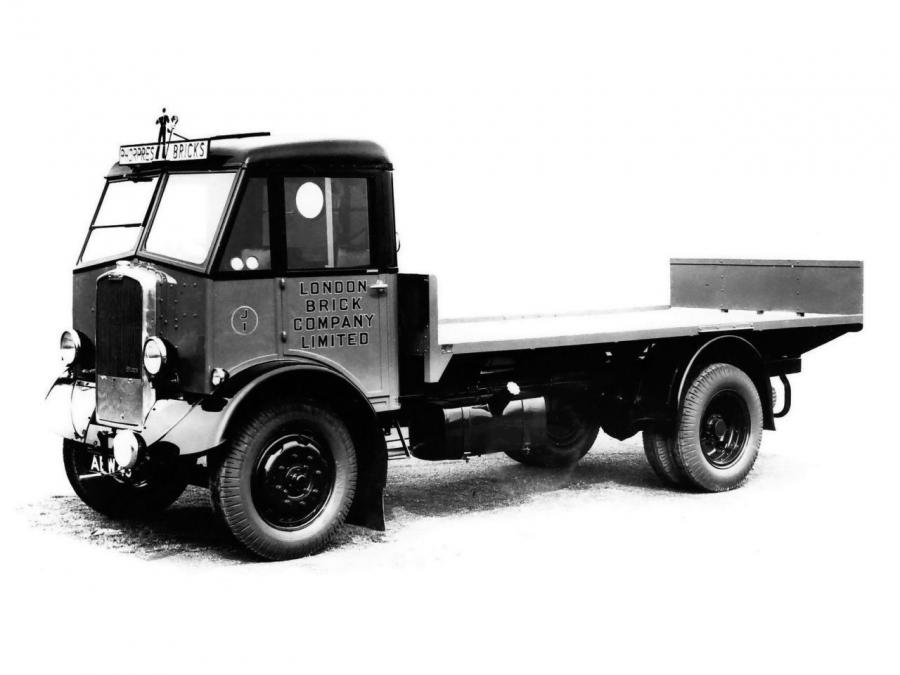 AEC Model 637 Monarch в кузове Mk II 1933 года выпуска. Фото 1. VERcity