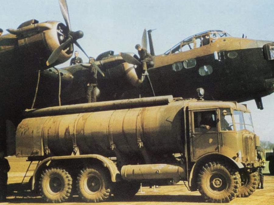 AEC 854 Tanker 1942 года выпуска. Фото 1. VERcity