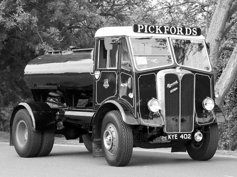 AEC Monarch Mk III Tanker 1946 года выпуска. Фото 1. VERcity