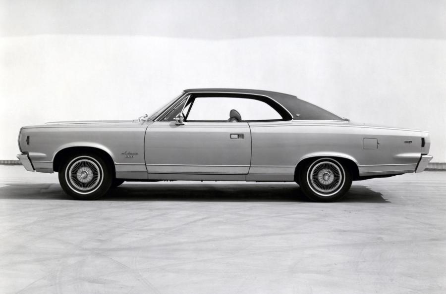 AMC Ambassador SST Hardtop Coupe в кузове 6889-7, выпускаемого с 1967 ...