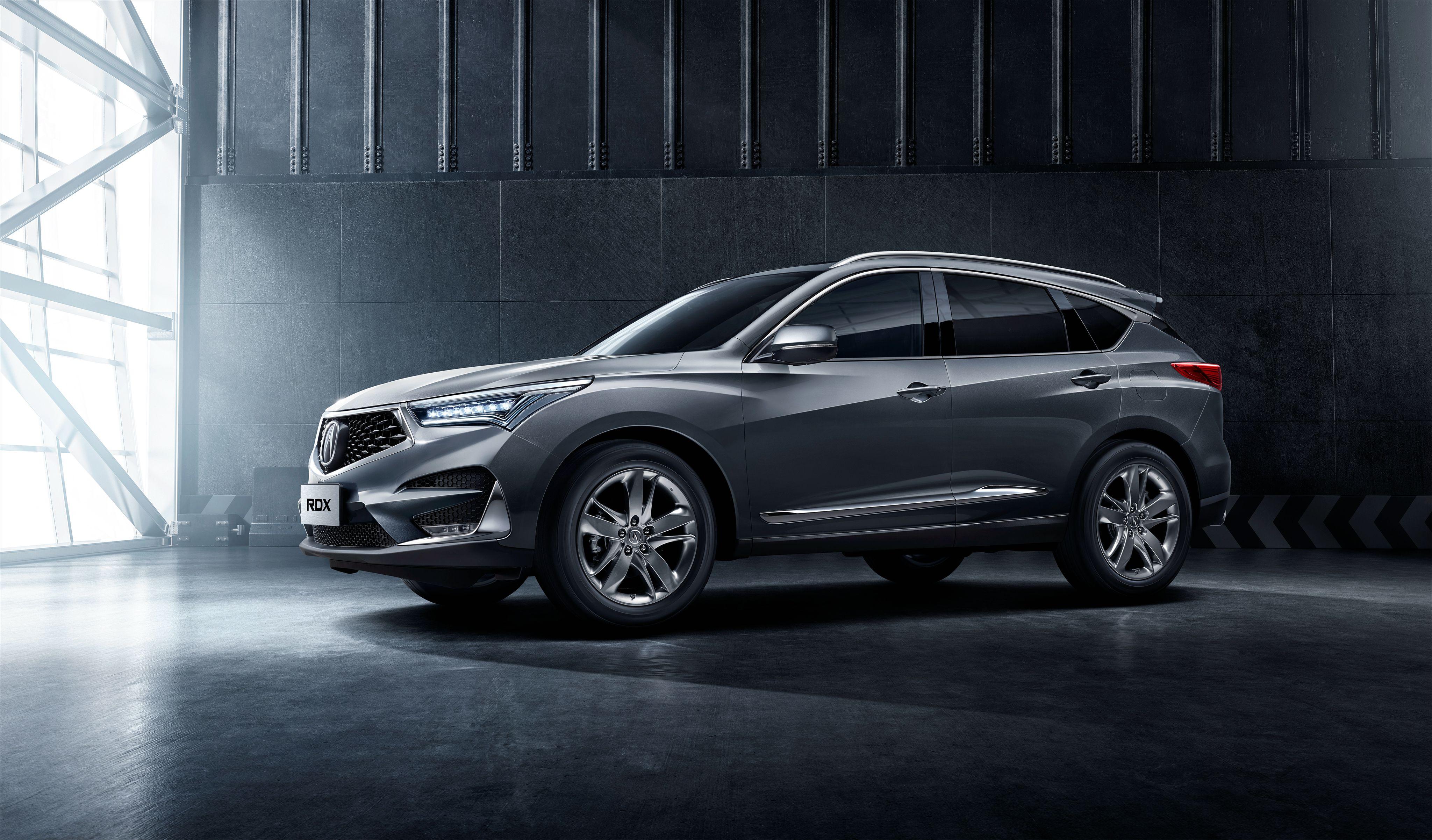 Acura RDX 2018 года выпуска для рынка Китая. Фото 1. VERcity