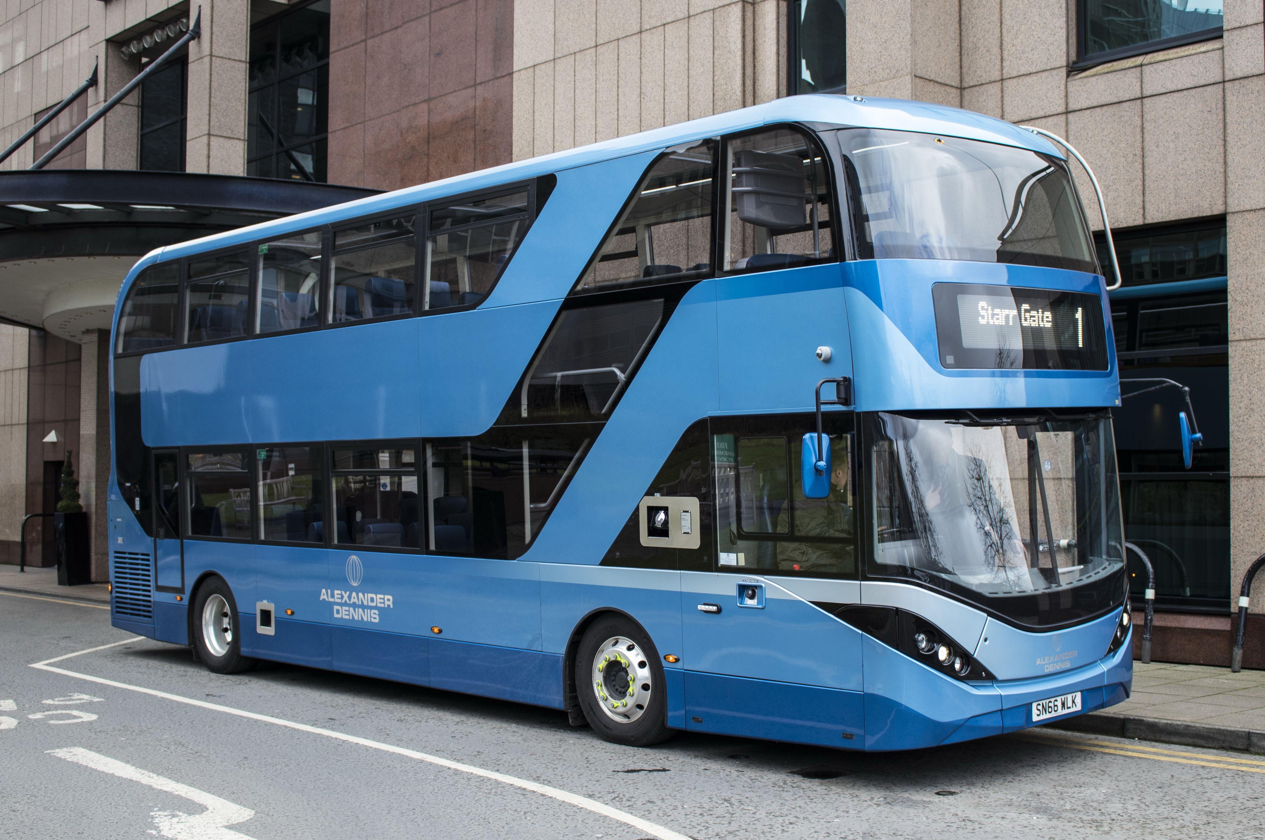 Alexander Dennis Enviro400 City 2016 года выпуска. Фото 1. VERcity
