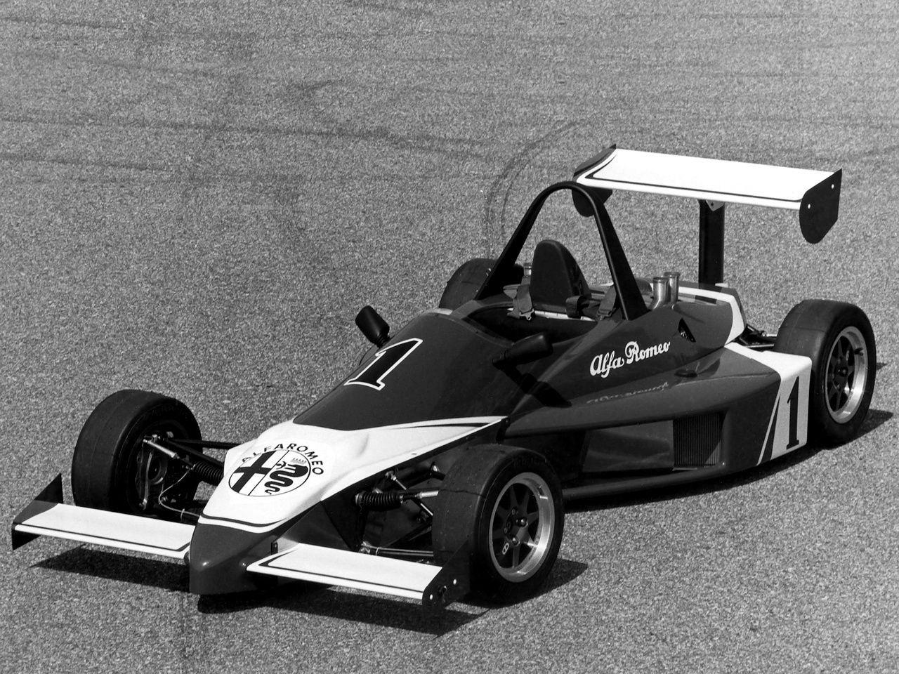 Alfa Romeo Formula Boxer, выпускаемого с 1987 года по 1991 год. Фото 1 ...
