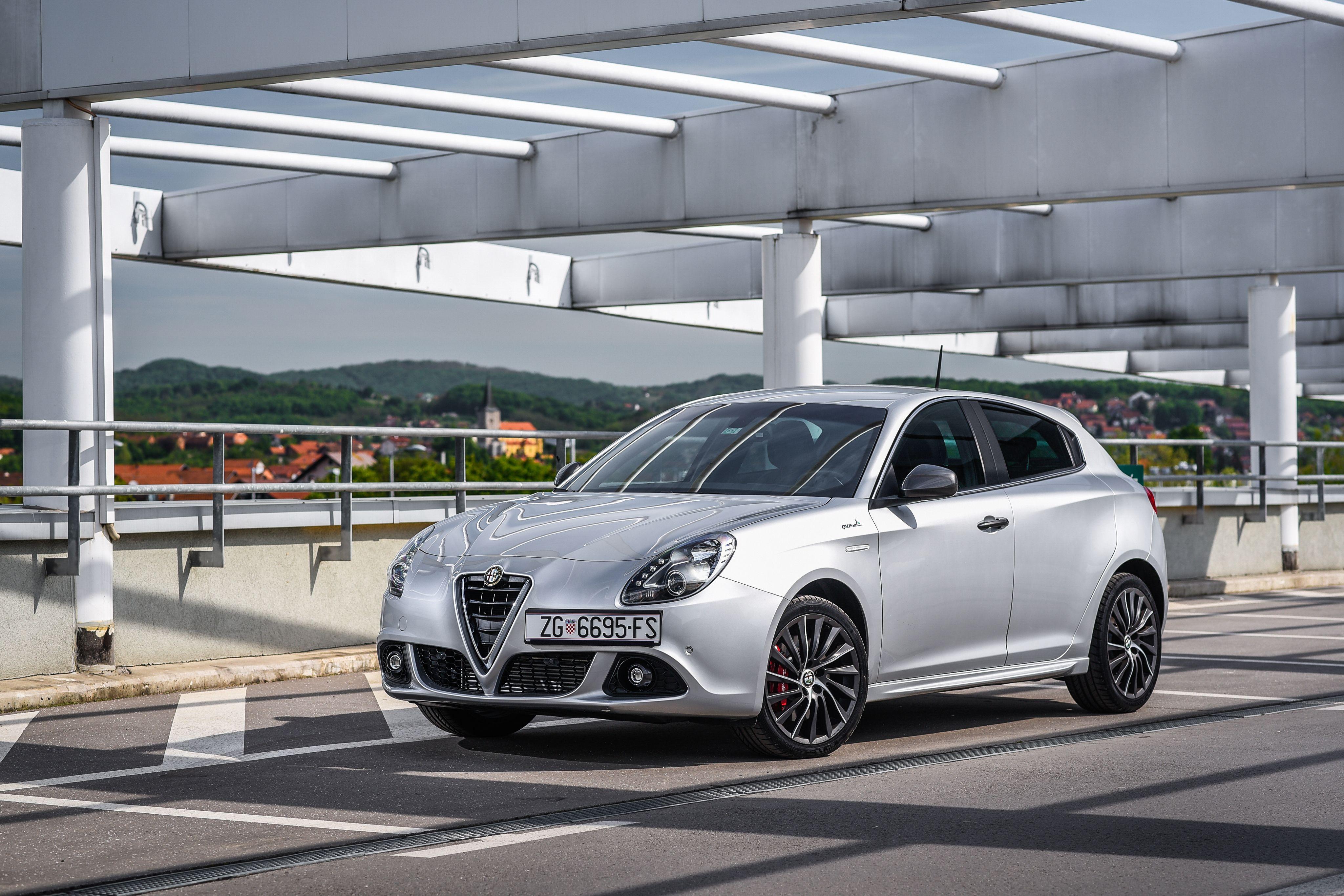 Alfa Romeo Giulietta QV Line в кузове 940 2014 года выпуска для рынка ...