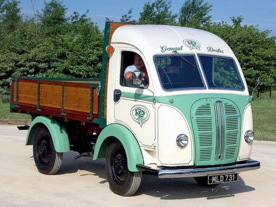 Austin K8 Lorry, выпускаемого с 1947 года по 1954 год. Фото 1. VERcity
