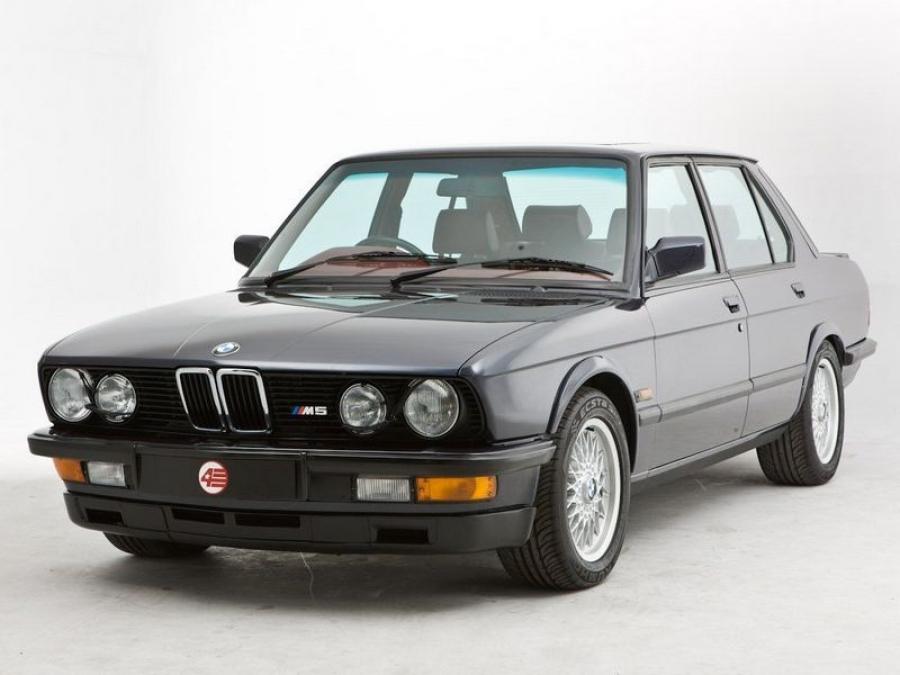 BMW M5 1986 года выпуска для рынка Великобритании и Ирландии. Фото 1 ...