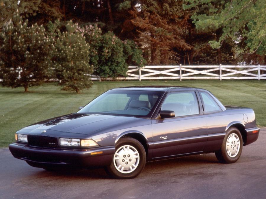 Buick Regal Coupe 1993 года выпуска. Фото 1. VERcity