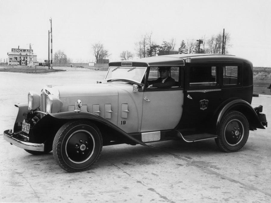 Checker Model M Taxi Cab 1931 года выпуска. Фото 1. VERcity