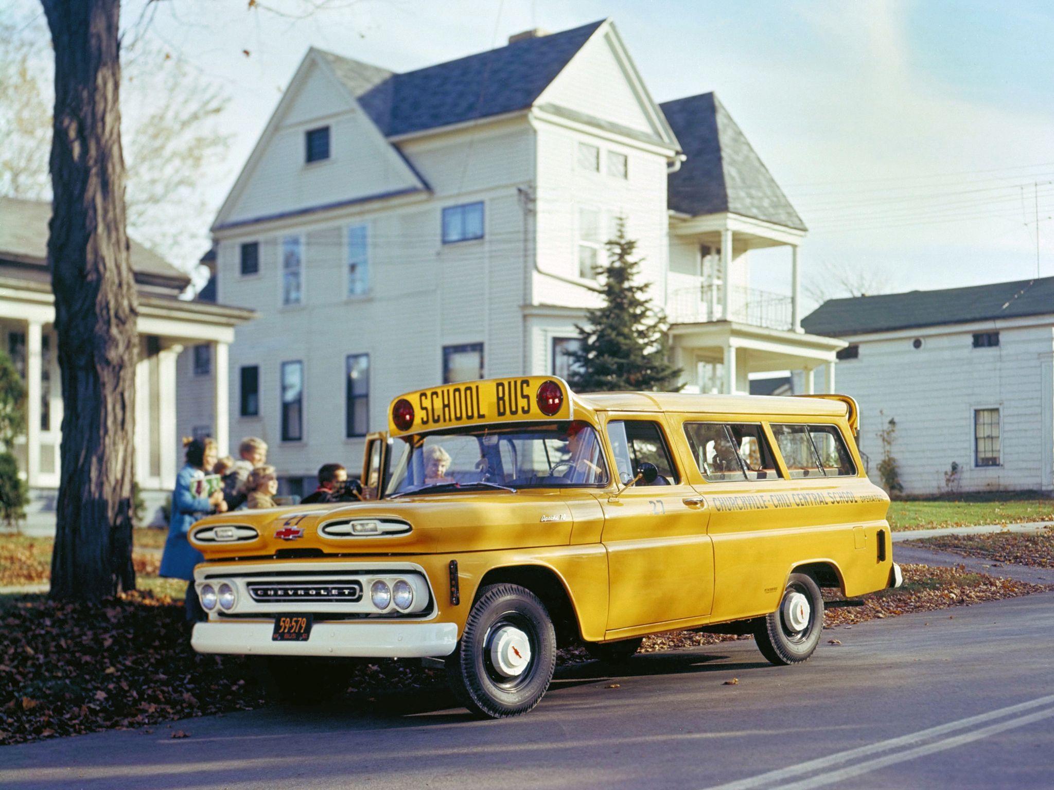 Chevrolet Apache 10 Suburban School Bus 1961 года выпуска. Фото 1. VERcity