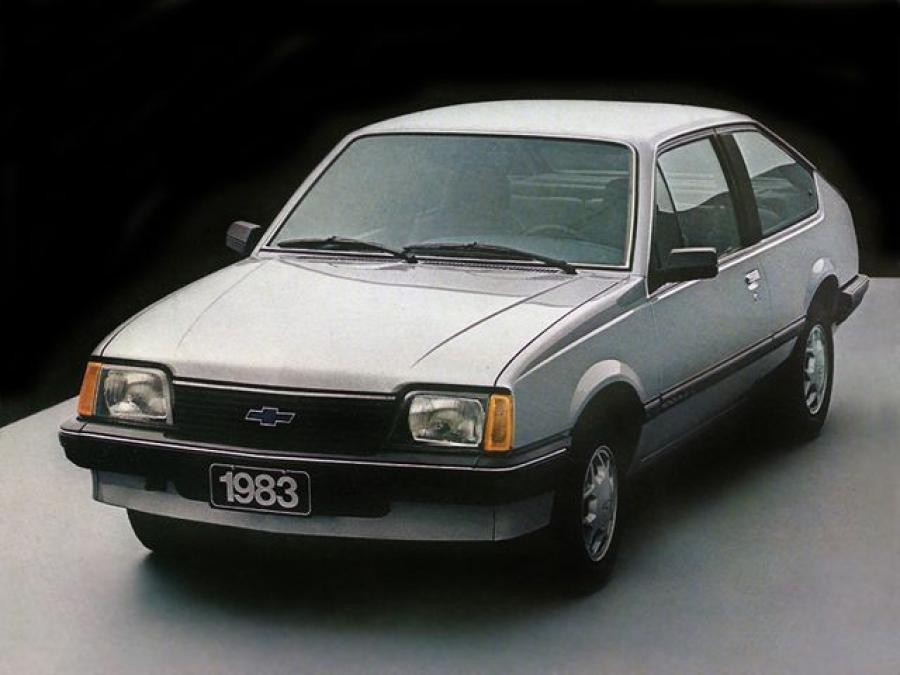 Chevrolet Monza Hatchback 1982 года выпуска. Фото 1. VERcity
