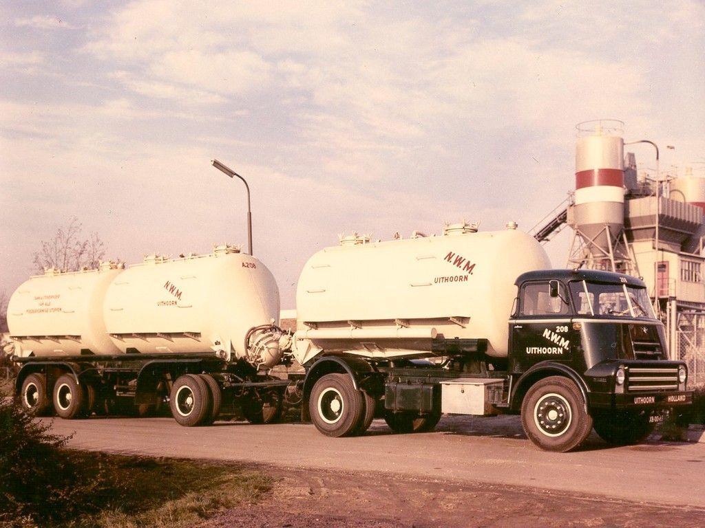 DAF 2000 DO Tanker 1957 года выпуска. Фото 1. VERcity