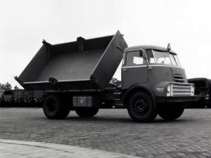 DAF 2000 DO Tanker 1957 года выпуска. Фото 1. VERcity