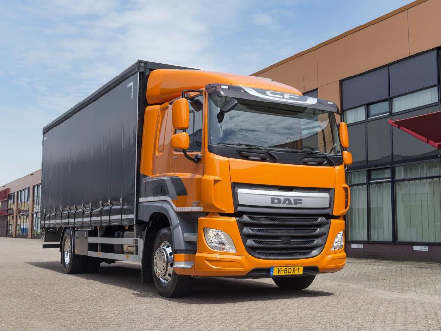 DAF CF 310 4x2 FA Sleeper Cab 2013 года выпуска. Фото 1. VERcity