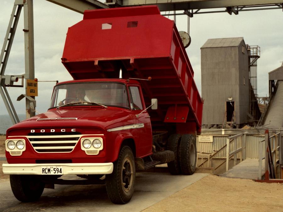 Dodge AT4 675 1962 года выпуска. Фото 1. VERcity