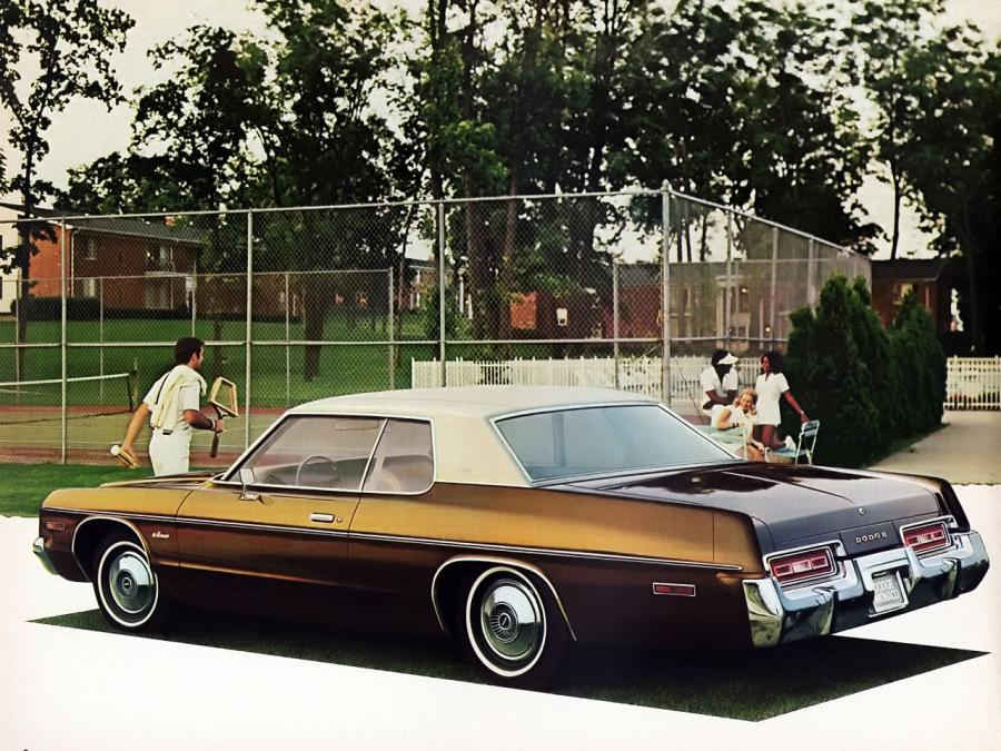 Dodge Monaco Custom Hardtop Coupe 1974 года выпуска. Фото 1. VERcity