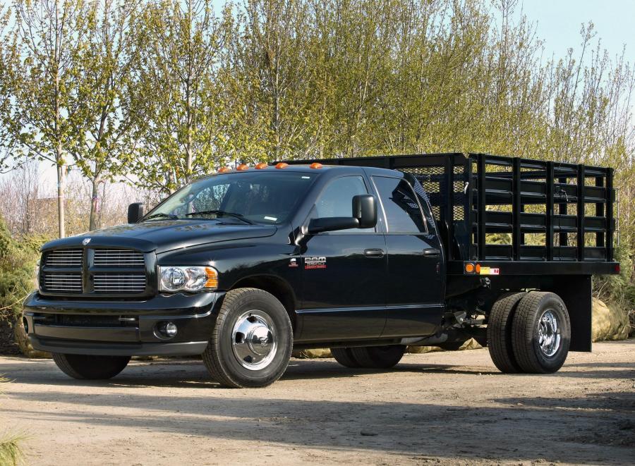 Dodge Ram 3500 Chassis Quad Cab 2003 года выпуска. Фото 1. VERcity
