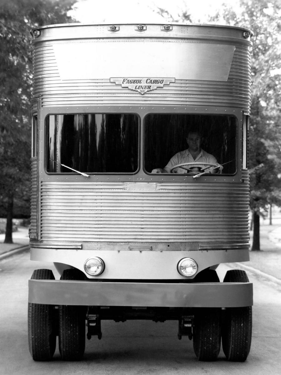 Fageol TC CargoLiner 1950 года выпуска. Фото 4. VERcity