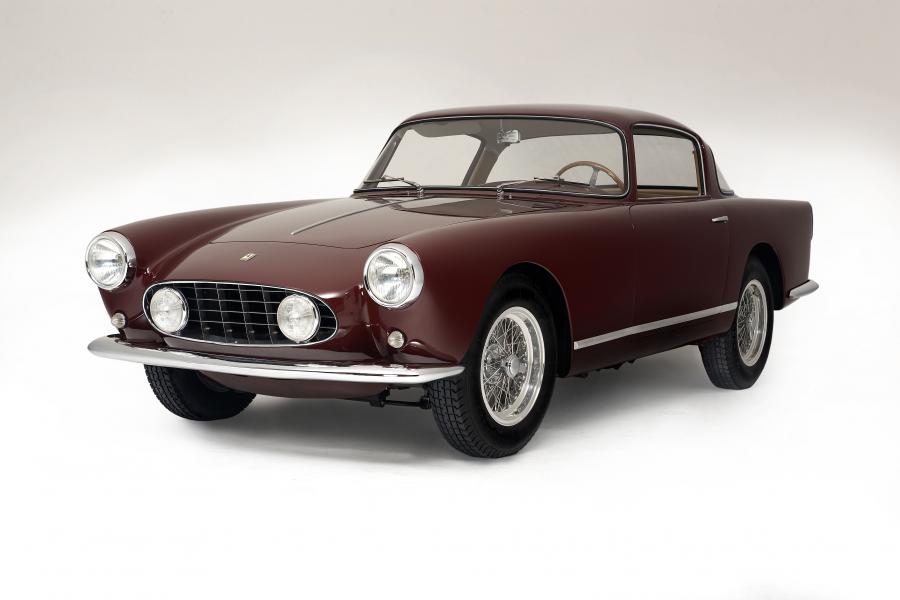 Ferrari 250 GT Ellena Coupe 1958 года выпуска. Фото 1. VERcity