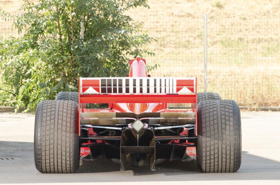 Ferrari F300 Formula One Racing Car 1998 года выпуска. Фото 13. VERcity