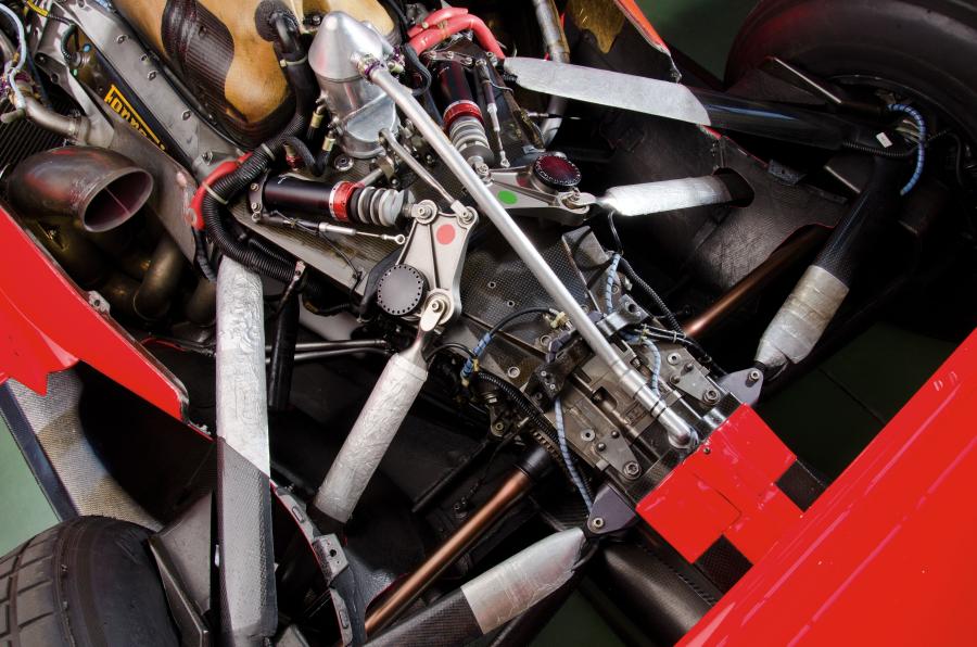 Ferrari F300 Formula One Racing Car 1998 года выпуска. Фото 16. VERcity