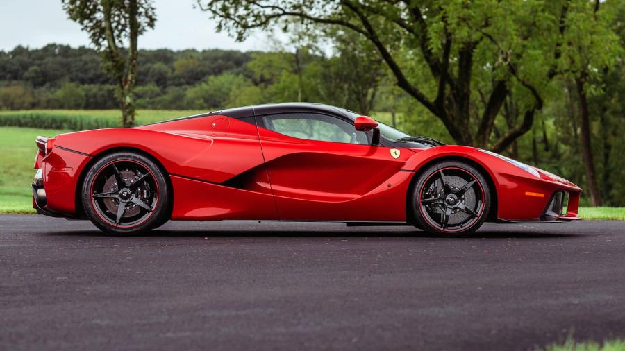 Ferrari LaFerrari Rosso Fuoco 2014 года выпуска. Фото 19. VERcity