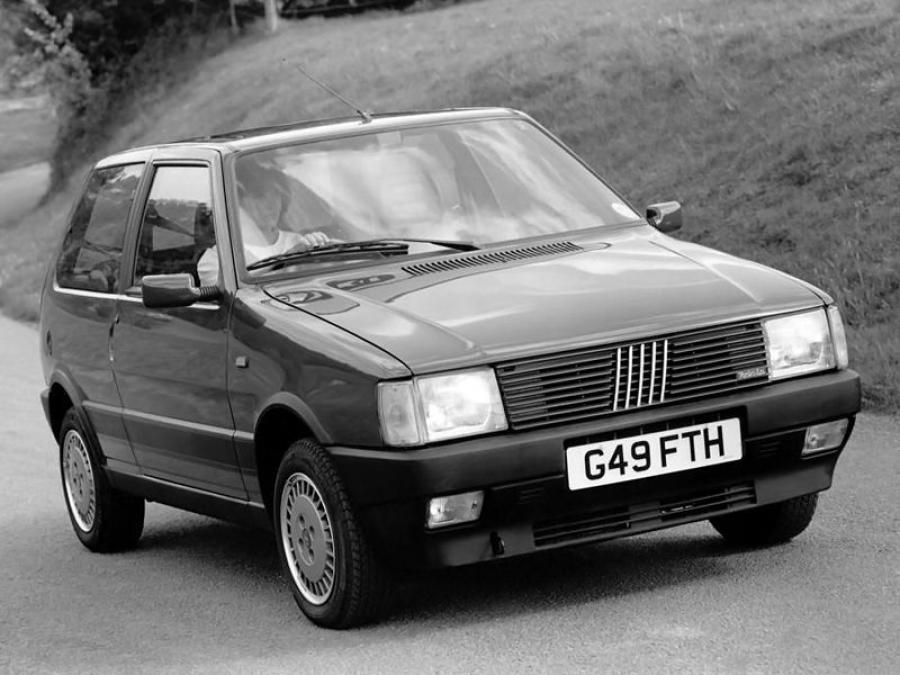 Fiat Uno Turbo i.e. 1985 года выпуска для рынка Великобритании и ...