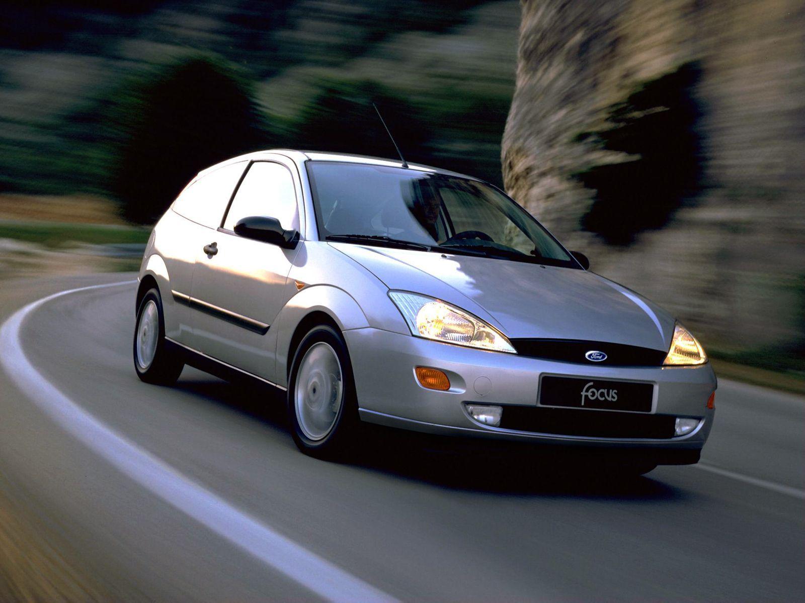Ford Focus 3-Door 1998 года выпуска. Фото 1. VERcity