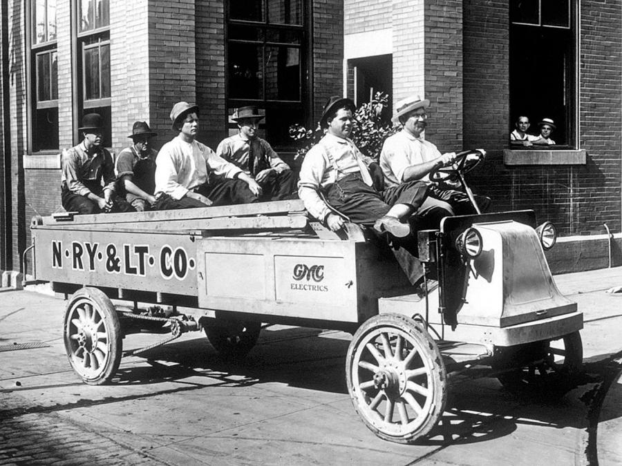 GMC Electric Truck 1912 года выпуска. Фото 1. VERcity