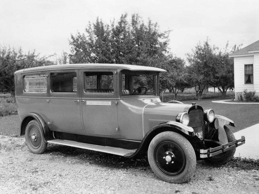 Graham DC-Series Ambulance 1927 года выпуска. Фото 1. VERcity