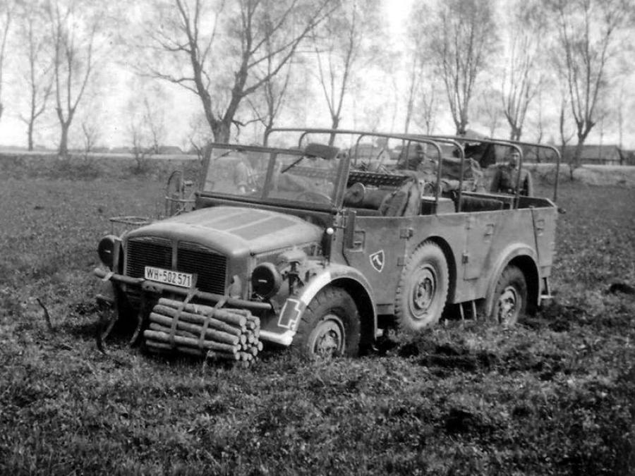 Horch 108 Typ 40 в кузове Kfz.69 1940 года выпуска. Фото 1. VERcity