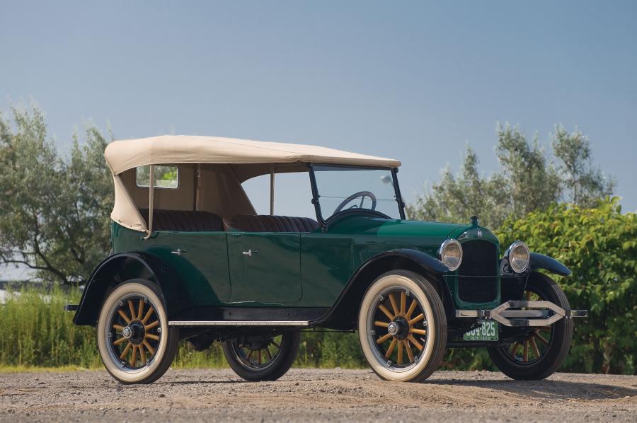Hupmobile Model R 5-Passenger Touring 1922 года выпуска. Фото 1. VERcity
