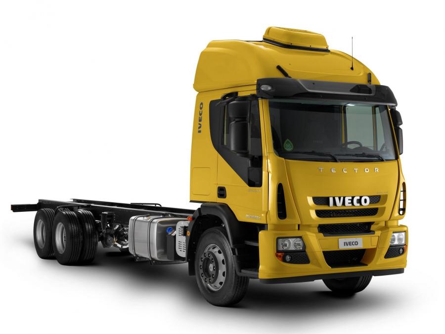 Iveco Tector 240E28S 6x2 Chassis 2008 года выпуска. Фото 1. VERcity