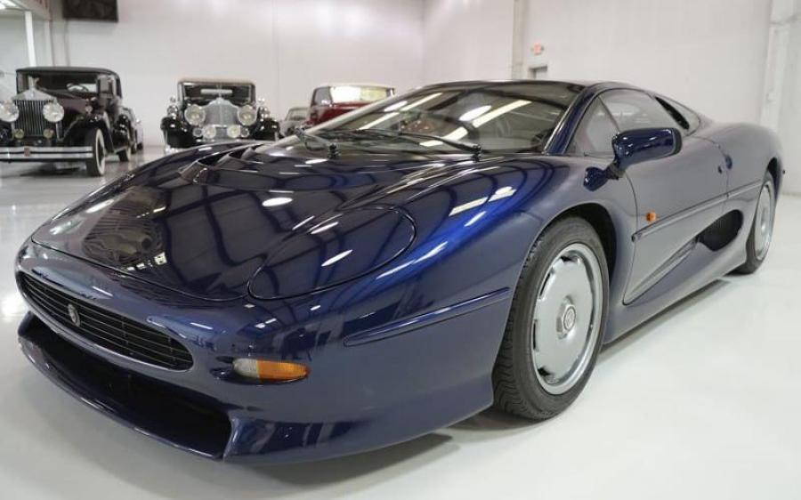 Jaguar XJ220: фото моделей с 1988 года по наше время. VERcity