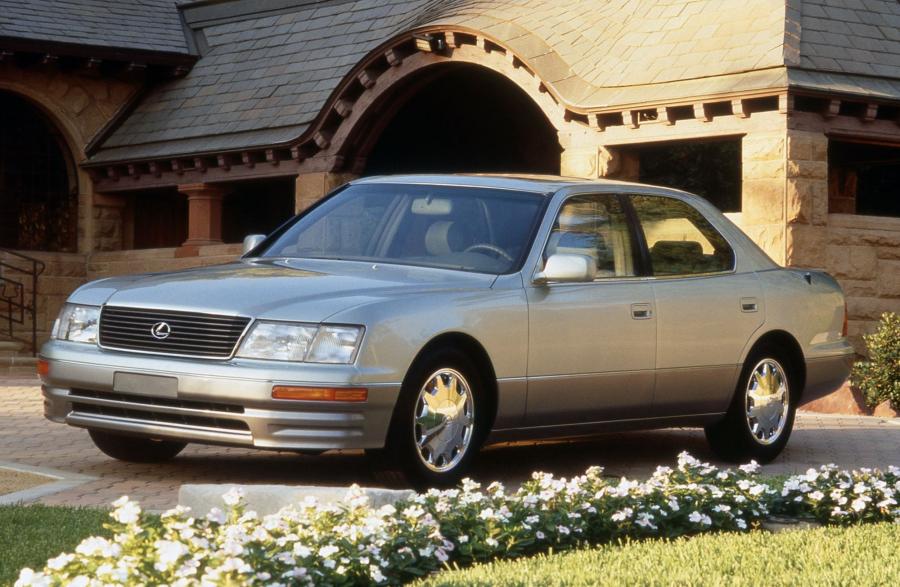Lexus LS400 в кузове UCF20 1995 года выпуска. Фото 1. VERcity