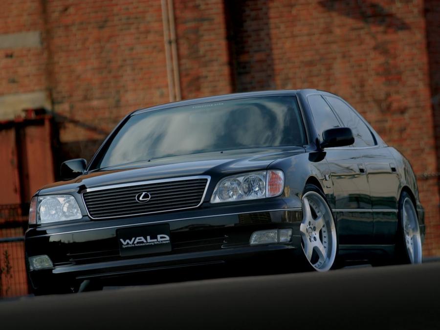 Lexus LS400 by Wald 1997 года выпуска. Фото 1. VERcity