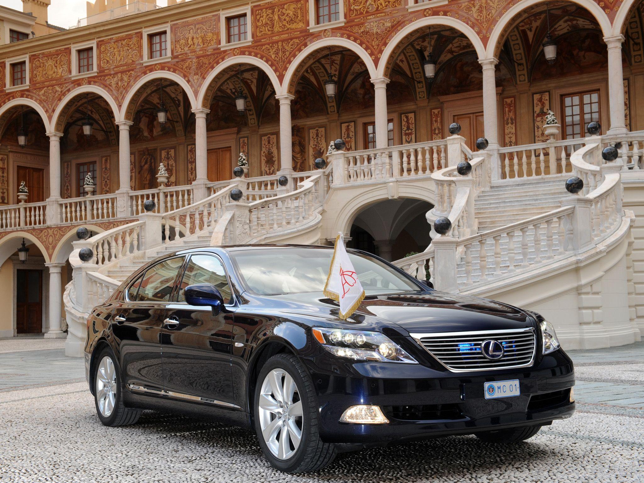 Lexus LS600h Monaco Royal Wedding Official Car 2011 года выпуска. Фото ...