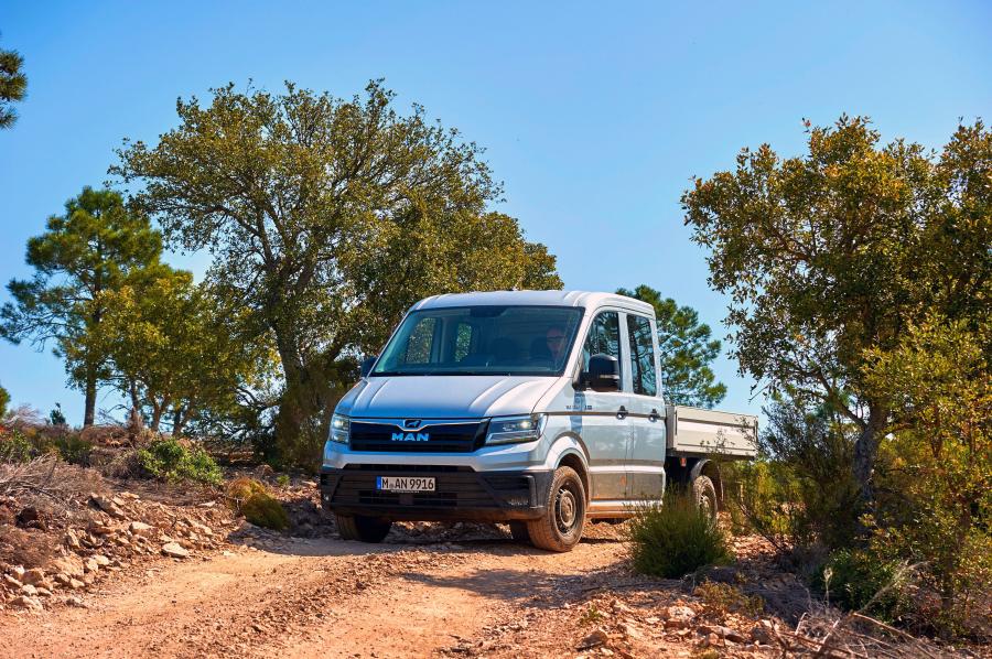 MAN TGE 3.180 Crew Cab 4x4 2018 года выпуска. Фото 1. VERcity