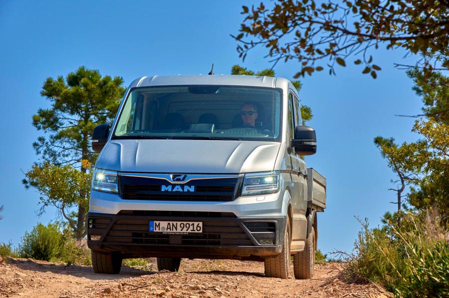 MAN TGE 3.180 Crew Cab 4x4 2018 года выпуска. Фото 2. VERcity