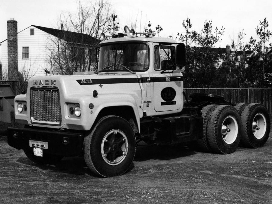 Mack R700 1965 года выпуска. Фото 1. VERcity
