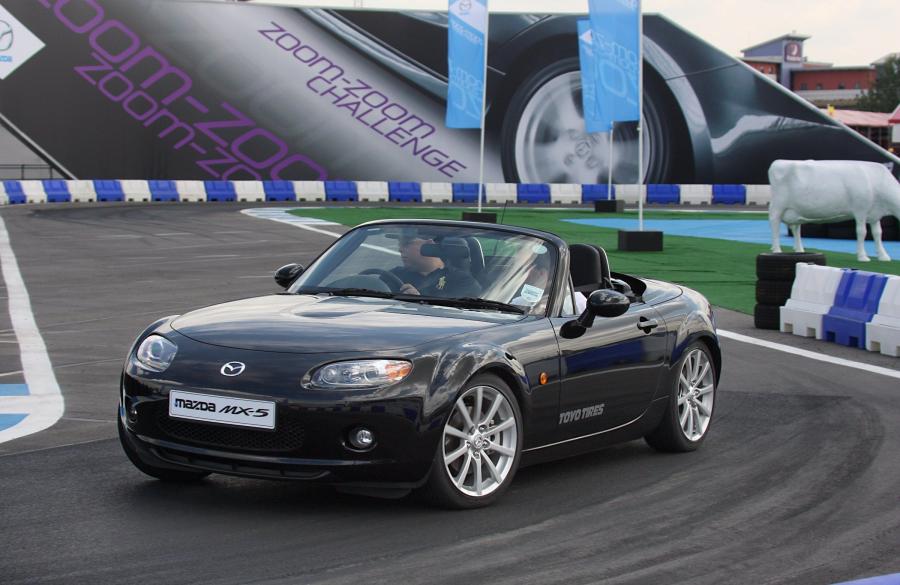 Mazda Zoom Zoom Challenge at BIMS 2008 года выпуска. Фото 1. VERcity