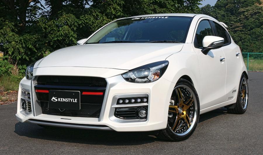 Mazda Demio: фото моделей с 2009 года по наше время. VERcity