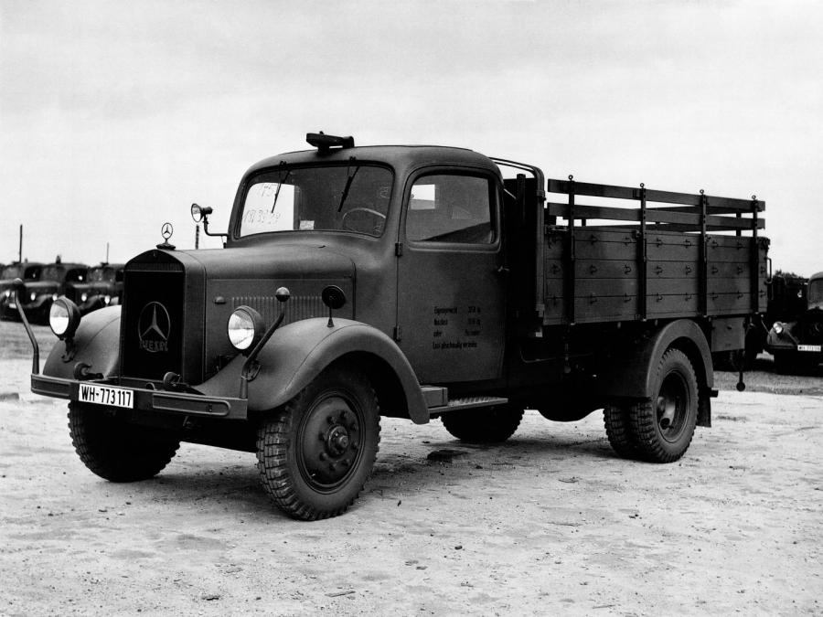 Mercedes-Benz L3000 S 1939 года выпуска. Фото 1. VERcity