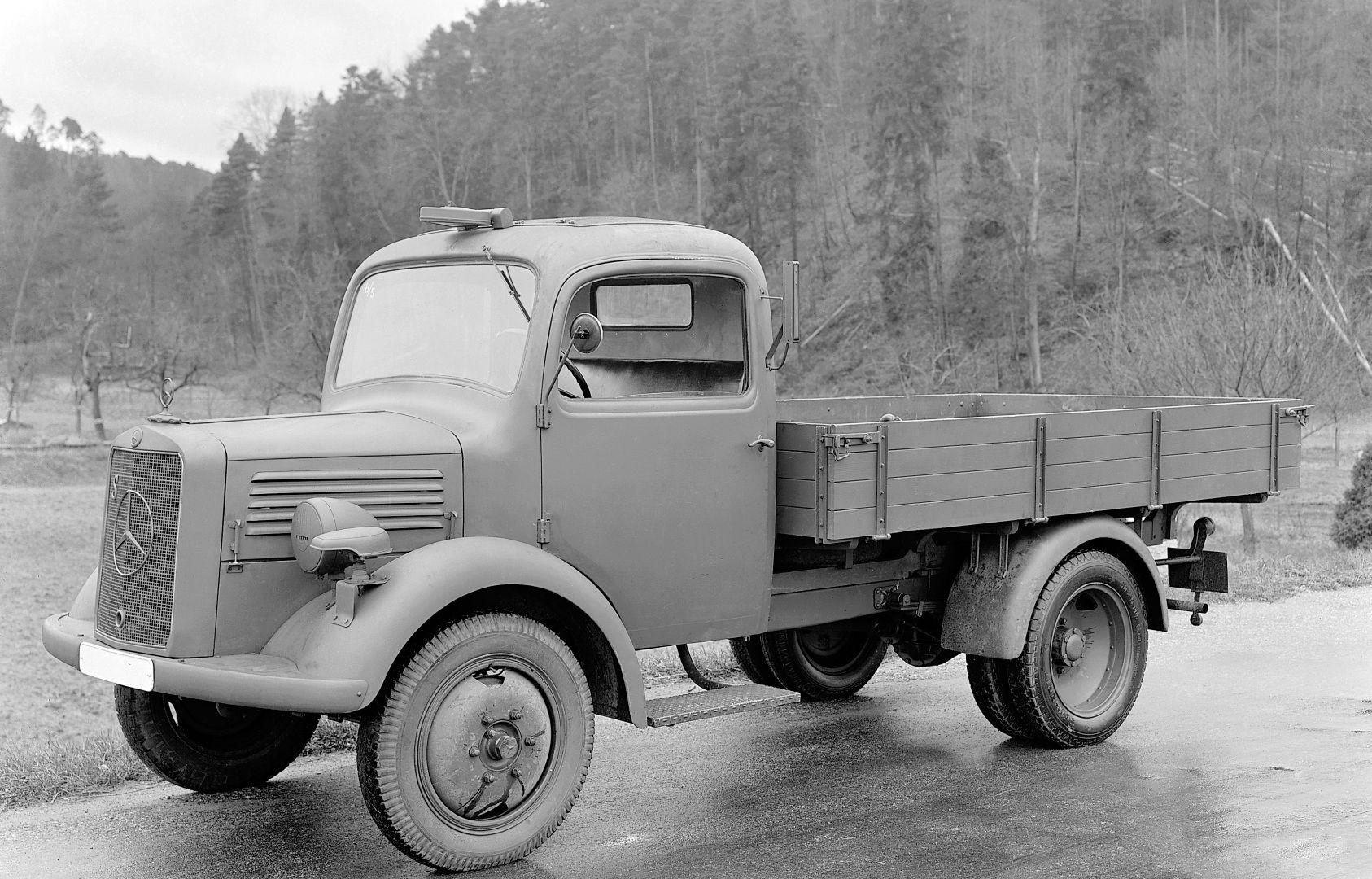 Mercedes-Benz L1500 S 1941 года выпуска. Фото 1. VERcity