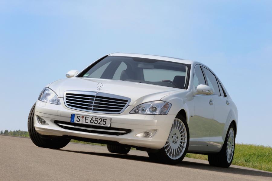 Mercedes-Benz S320 CDI BlueEFFICIENCY 2009 года выпуска. Фото 1. VERcity