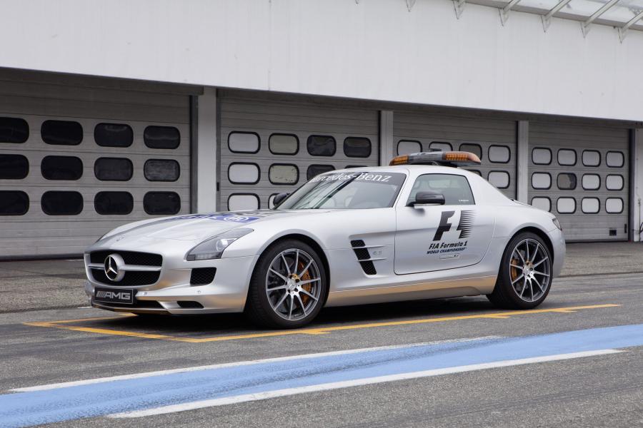 Mercedes-Benz SLS AMG Safety Car 2012 года выпуска. Фото 1. VERcity