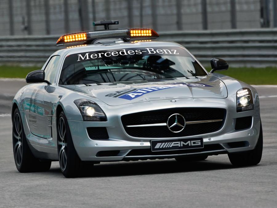 Mercedes-Benz SLS AMG GT F1 Safety Car 2013 года выпуска. Фото 1. VERcity