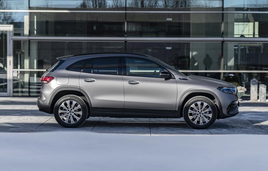 EQA 250 AMG Line в кузове H243 2021 года выпуска для рынка Всего мира и ...