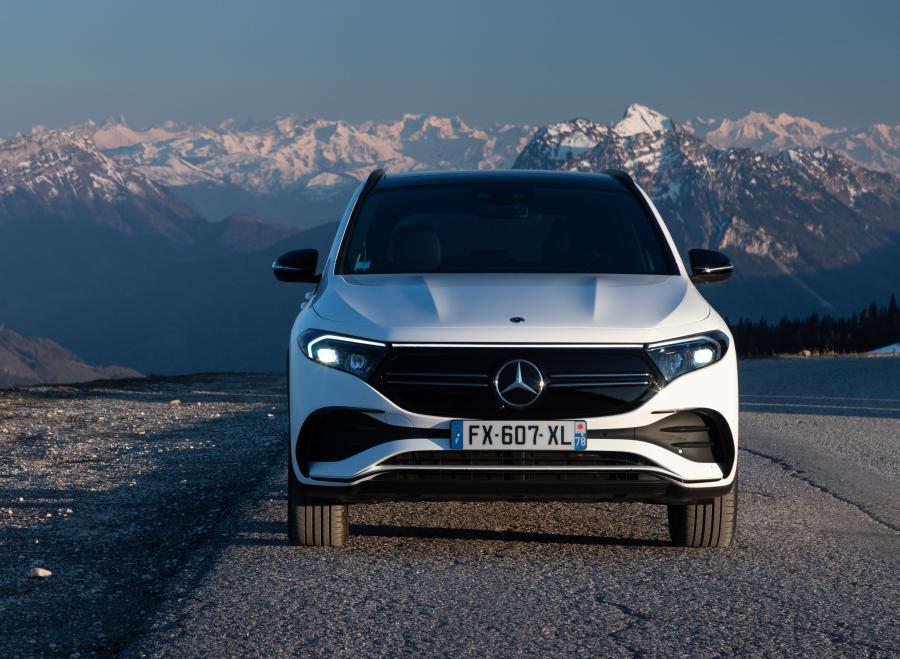 EQA 250 AMG Line в кузове H243 2021 года выпуска для рынка Всего мира и ...