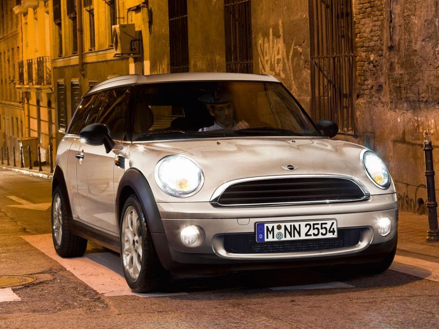 Mini One Clubman 2009 года выпуска. Фото 1. VERcity