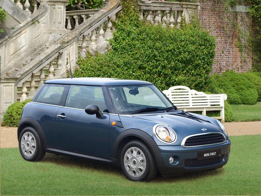 Mini One First 2009 года выпуска. Фото 1. VERcity